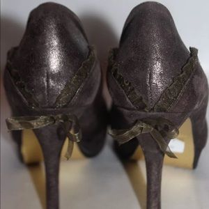 house of dereon | Shoes | House Of Dereon Met Brown Platform Ruffle ...